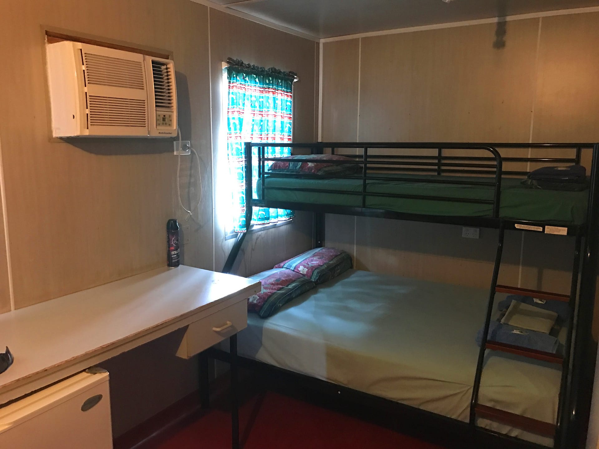 The Flying Sandgroper | Karijini Getaway (PBO)